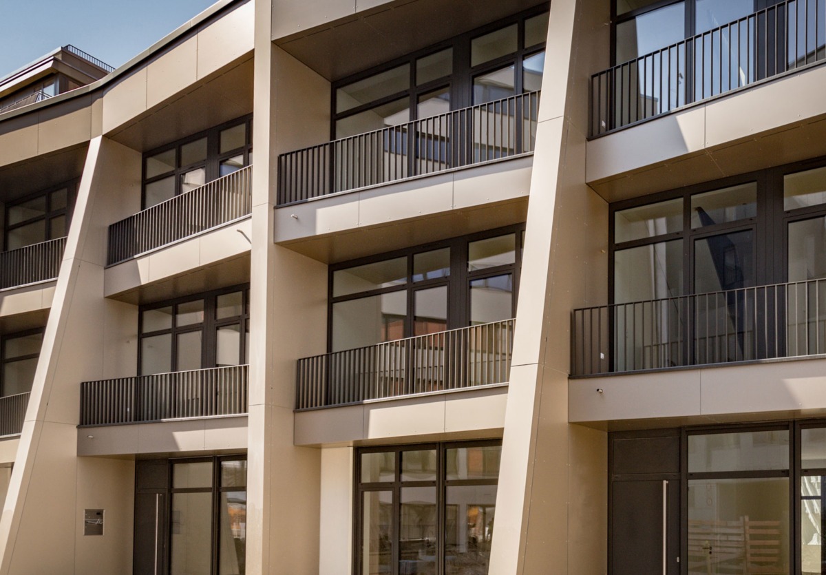 ARCHITECTURE | CHARLIE LIVING